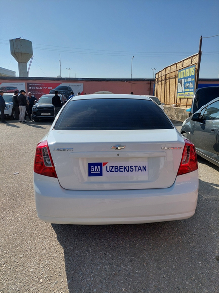 SOTILADI Lacetti 1.8 Vikupga avtokredit variant ham bor