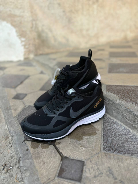 Nike gore tex  .