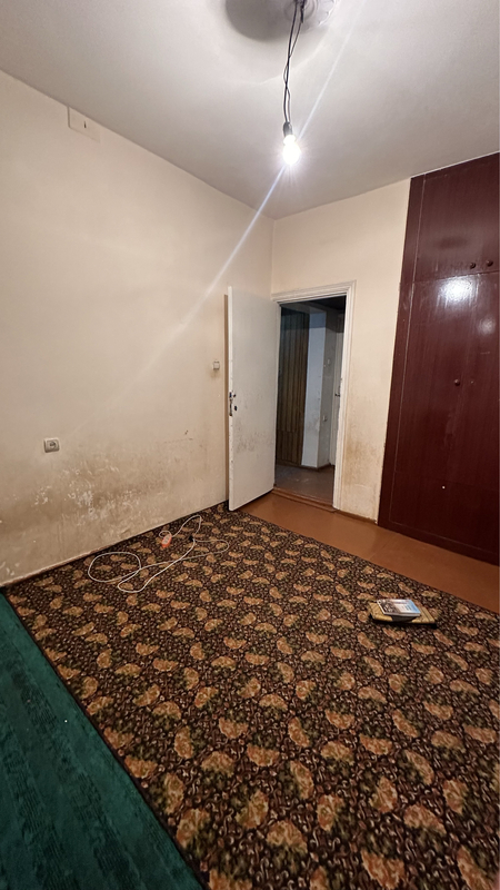 Uy sotiladi Shayxontohur tuman gulobod mahalla orientir chorsu bozori.
