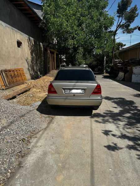 Mersedes-benz c180 продается