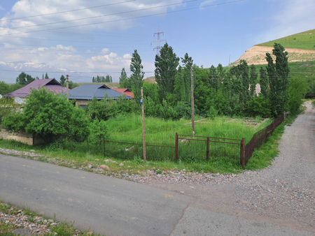 Участок в газалкенте на трассе
