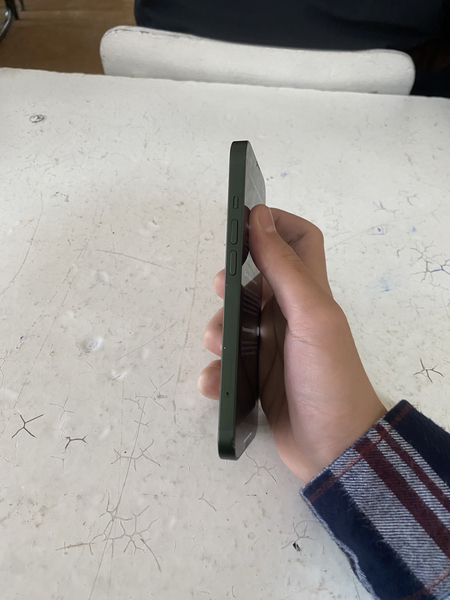 iPhone 13 Green