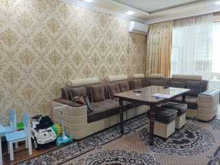Продается 3х комнатная на 3 этаже Юнусабад 11кв. (м999)