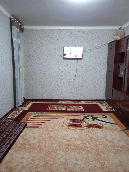 Шароитли катта бир хонали уй сотилади