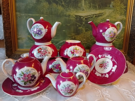Старинные чайники косушки тарелки