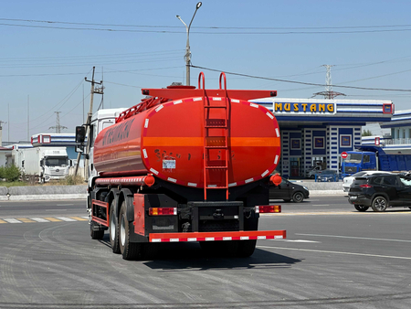 H3000 Benzavoz Shacman 20 kub 3 otsek 375 otkuchi