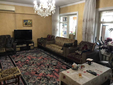квартира за ГУМмом 7ми  этажка Чорсу