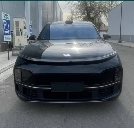 Lixiang L9 ultra nalichida qora