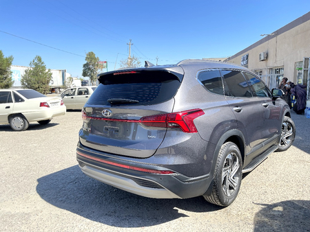 Hyundai santafe 2022 yil