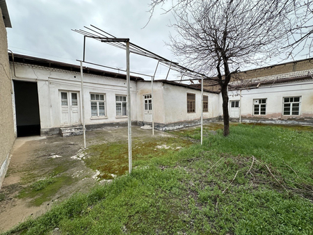 Уй ховли сотилади катта куча буйида
