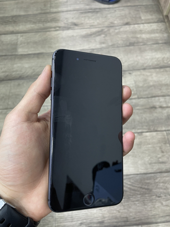 Iphone 8 plus 64tali