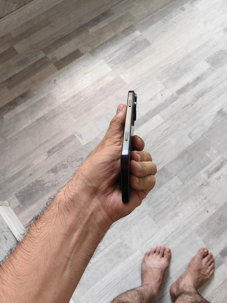 Iphone 15 pro sovg'a uchun ideal