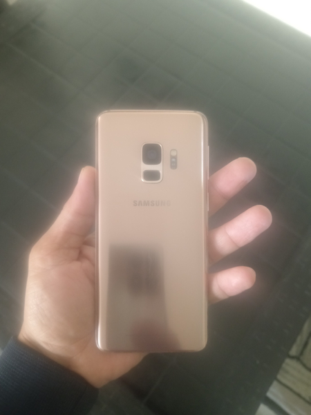 Samsung S9 sotiladi 800000