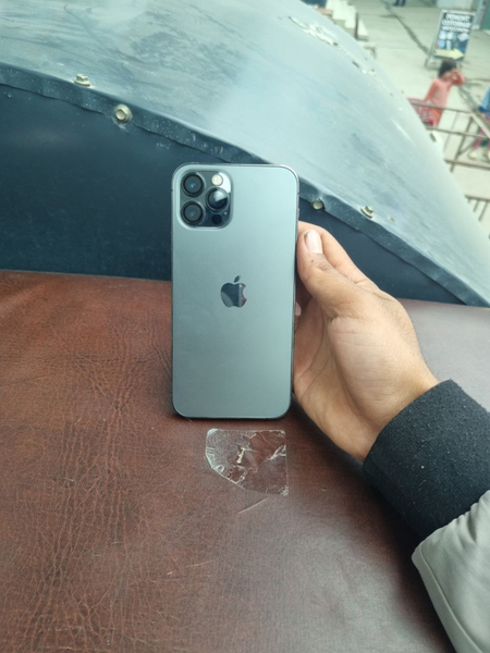 iphone   12 pro