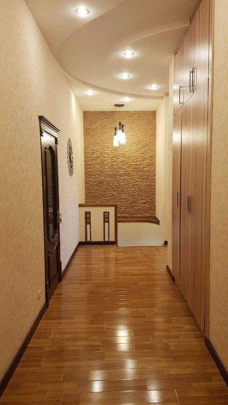 Сдам в Аренду квартиру на Чехова Попугайчик 4/4/4, 260 кв.м. Ор-р BON
