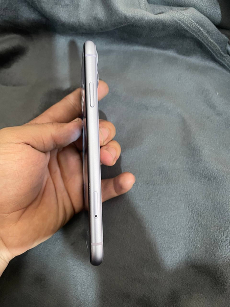 Iphone 11 128 gb srochni sotiladi