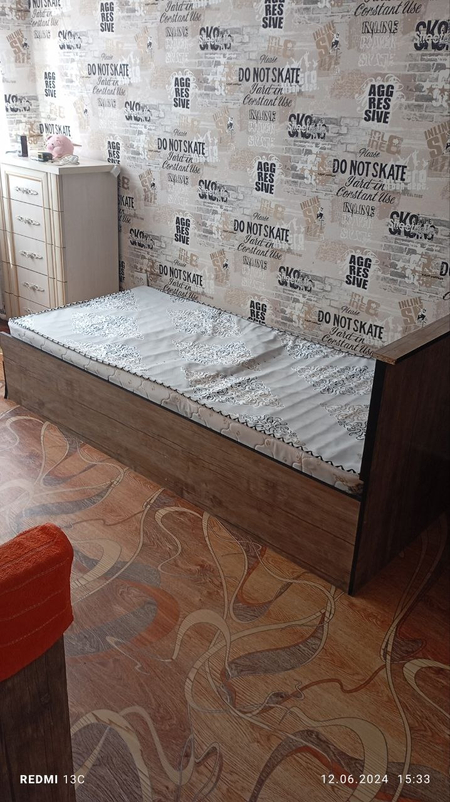 Кровать б/у 1 млн есть уступка
