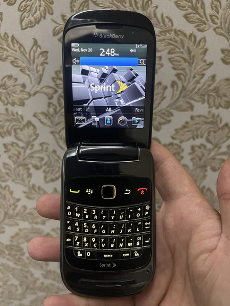Blackberry 9670. .