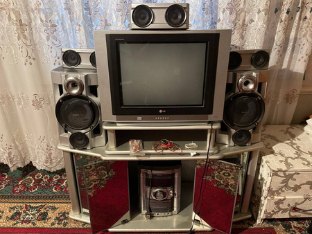Музикалний сентр телевизор ва пастафкаси билан SONY MHC-GN90D