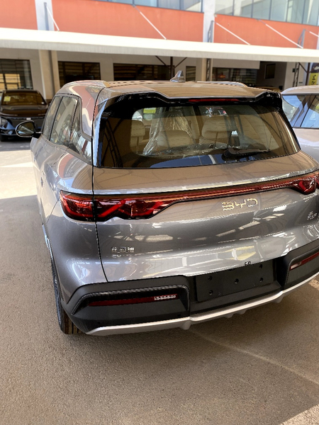 BYD Yuan UP dop funksia