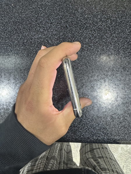 iphone 11 pro pamit 64g holati yahwi oqip tel qlila
