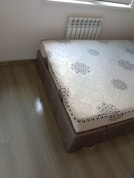 Spalni divan ikita