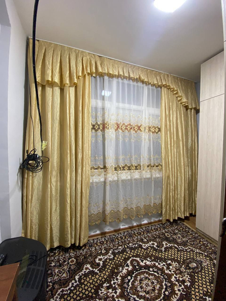Продаётся 1 комнатная квартира на 1 этаже на массиве Карасу 1.