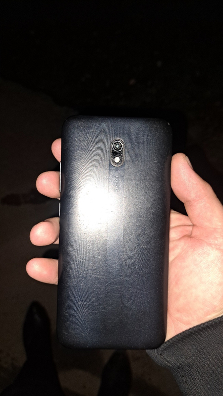 Redmi 8 a sotiladi joyi 32gb narxi kelishiladi karobka dakumenti yoʻq