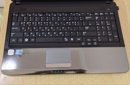 Noutbuk sotiladi Samsung  tel qilinglar kelishamiz bekorchilar bezota