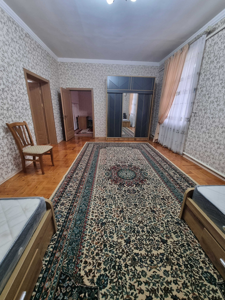 Hovli uzoq muddatga ijaraga beramiz