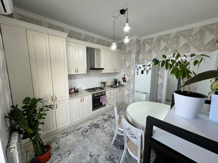 Махтумкули жк Golden House , 1/7/9 , 40м2 мебель техника , 58 000 у.е