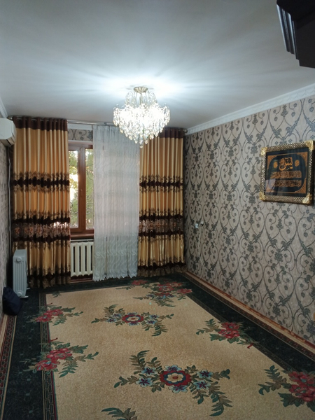 Navoiy shahar 7 mikrarayon 2 xonalik kvartera