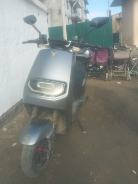 Elektro skuter sotiladi
