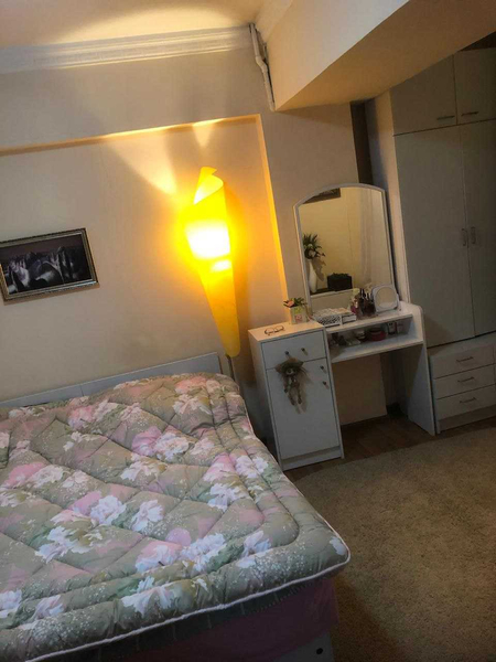 Срочно продаю 1 переделанная в 2 большая на Мукумий улице (157348)