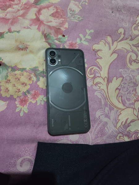 Nothing phone 8/256 ideal