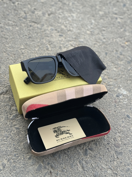 Очки Burberry