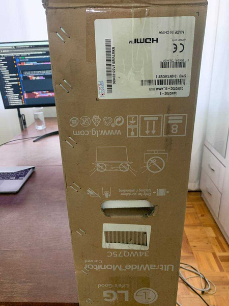 Монитор LG 34