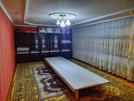 Квартира ижарага берледи торговида Кан кафе кассы 4 комната