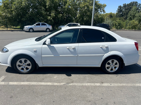 Chevrolet lasetti jentra