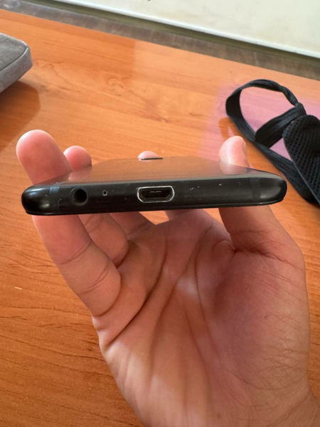 Samsung A6 3/32gb