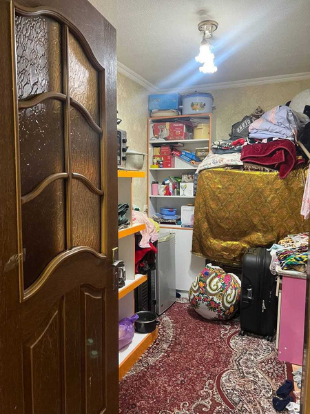 Срочно продаётся дом в общем дворе, 4хком