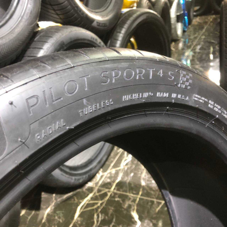 Michelin 245/40 ZR20 Sotiladi