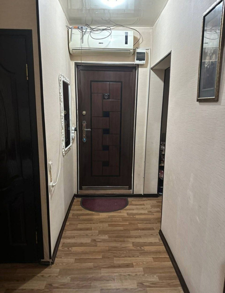 Юнусабад 6кв 3/4/4 переделано в 4х
