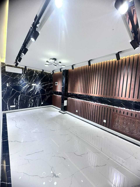 Продаётся коммерческое помещения  ( Офис ) на Юнусабаде Ц-4 Br12