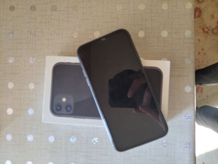 Apple Iphone 11.