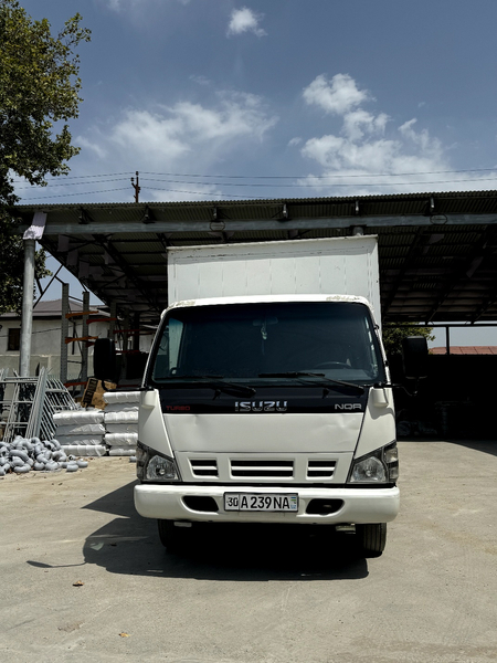 Isuzu gruzovoy bartavoy 2010 yil