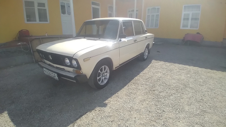 Vaz 2106 sotiladi