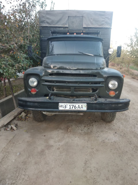ZIL 130 srochniy sotiladi