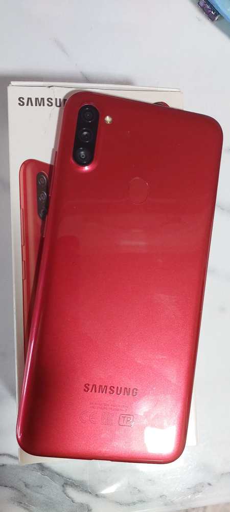 Samsung A11 srochna prodam