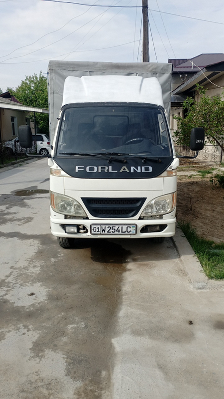 Forland yuk moshinasi sotiladi